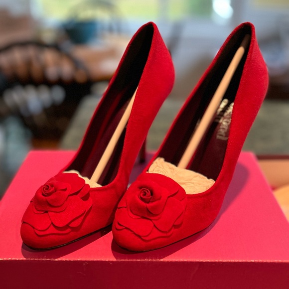 beyond skin | Shoes | Rare Beyond Skin Never Worn In Box Red Flower ...